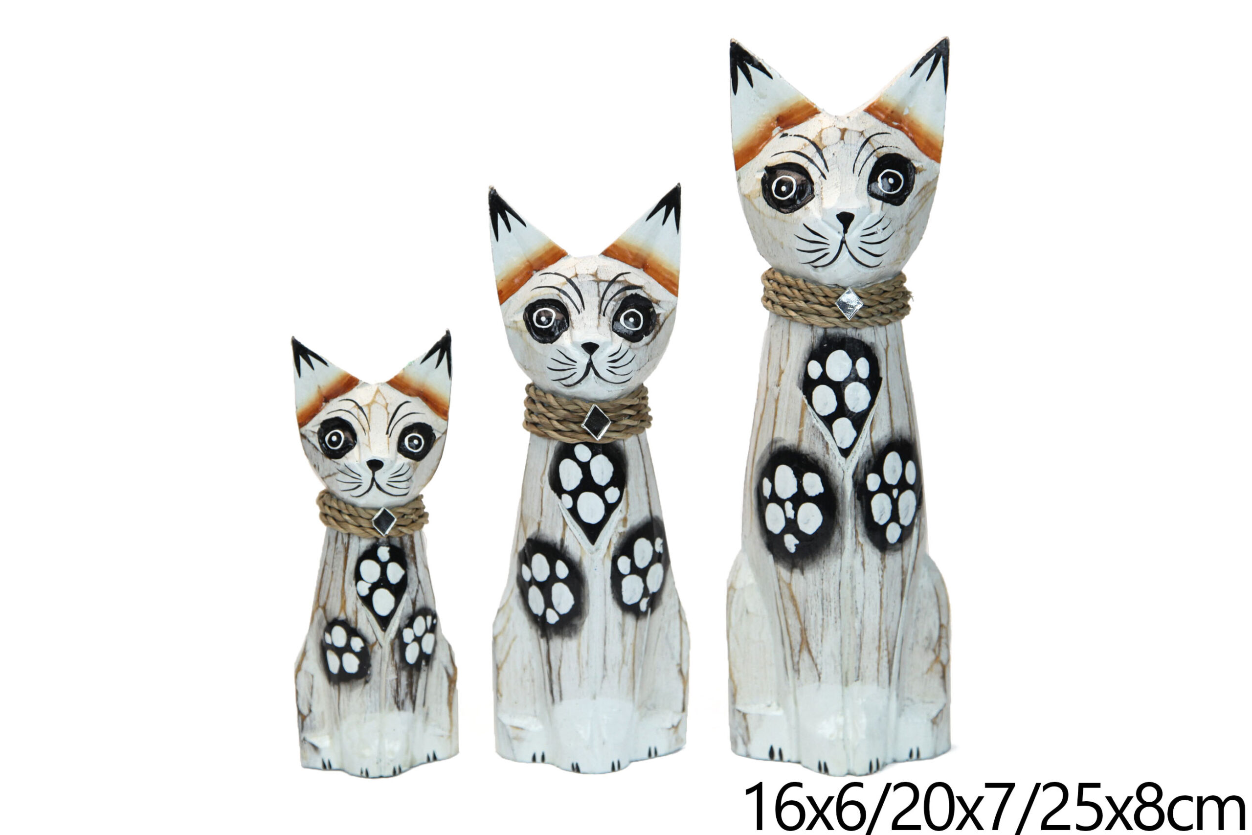Drvene mačke s ogrlicom i ukrasima, razne boje